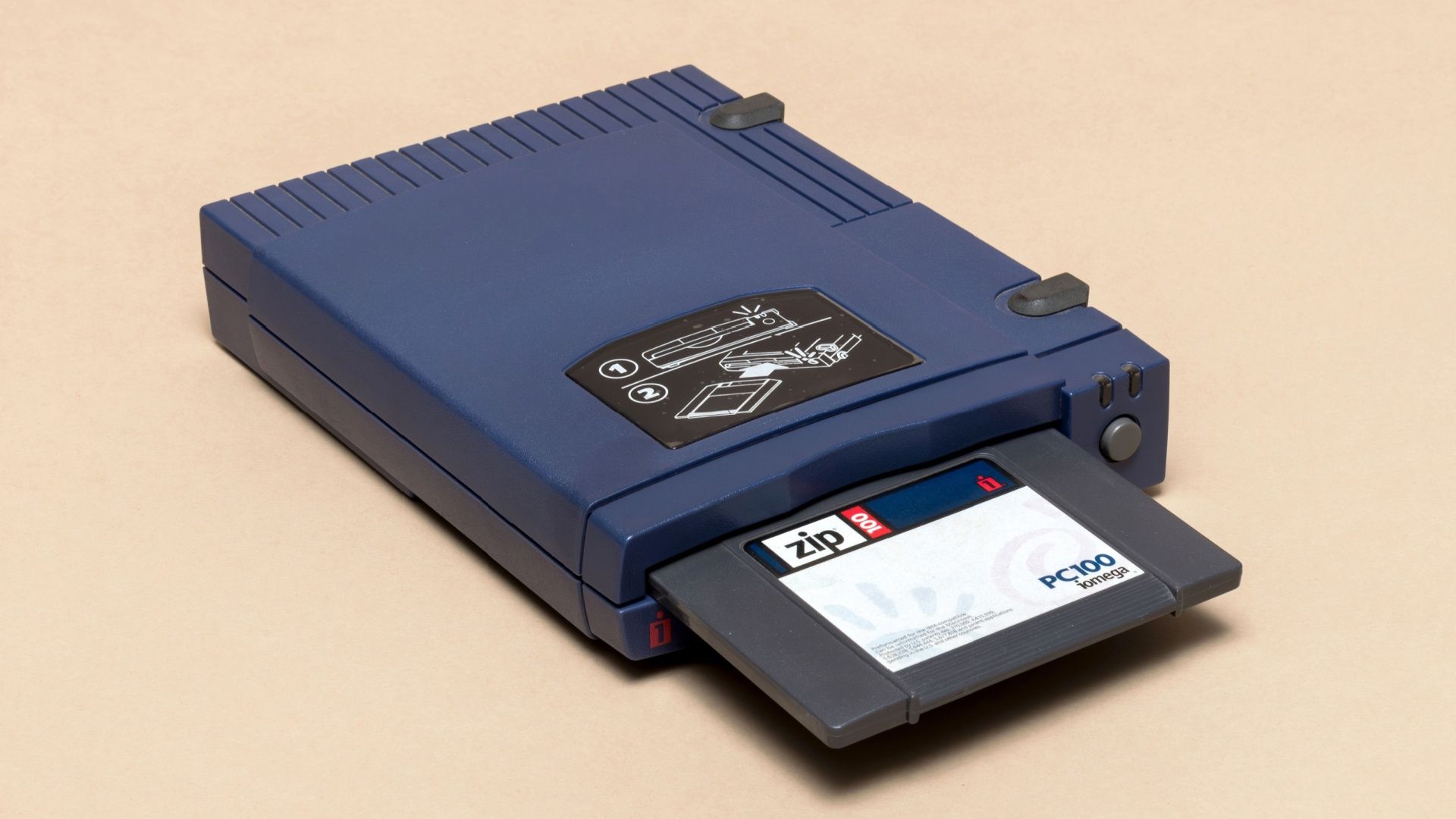 Zip drives were supposed to end the floppy era—until one design flaw ...