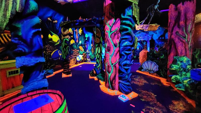 The coolest glow-in-the-dark mini golf course is right here in Oregon ...