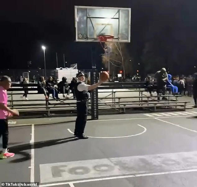 Police play basketball with youths in Clapham after mobs attack ...