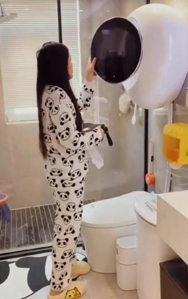 Japan's incredible home cleaning gadgets revealed - after football fans ...