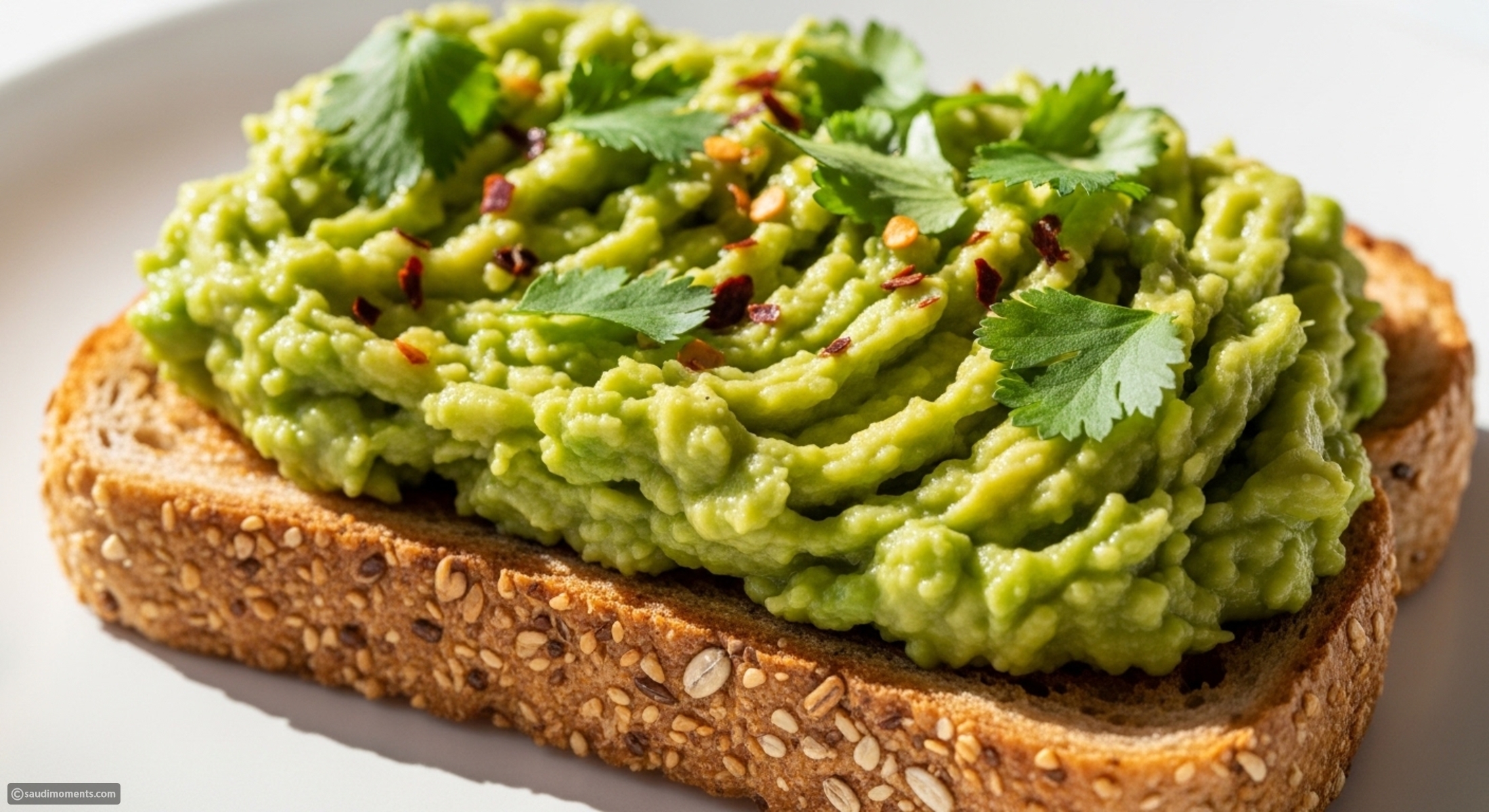 10 healthiest snacks for curbing hunger between meals