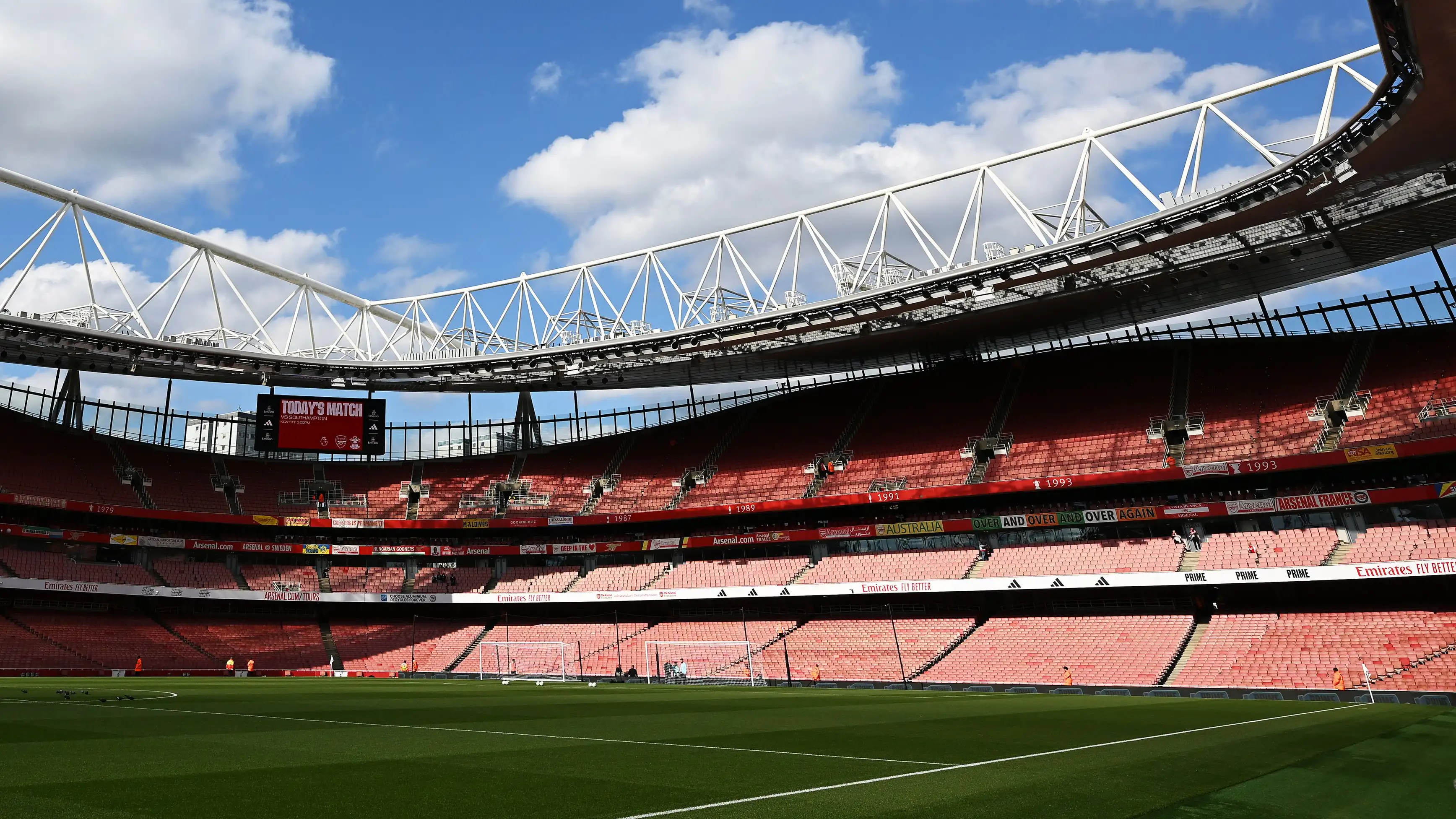 Which British stadiums will host the 2035 Women's World Cup?