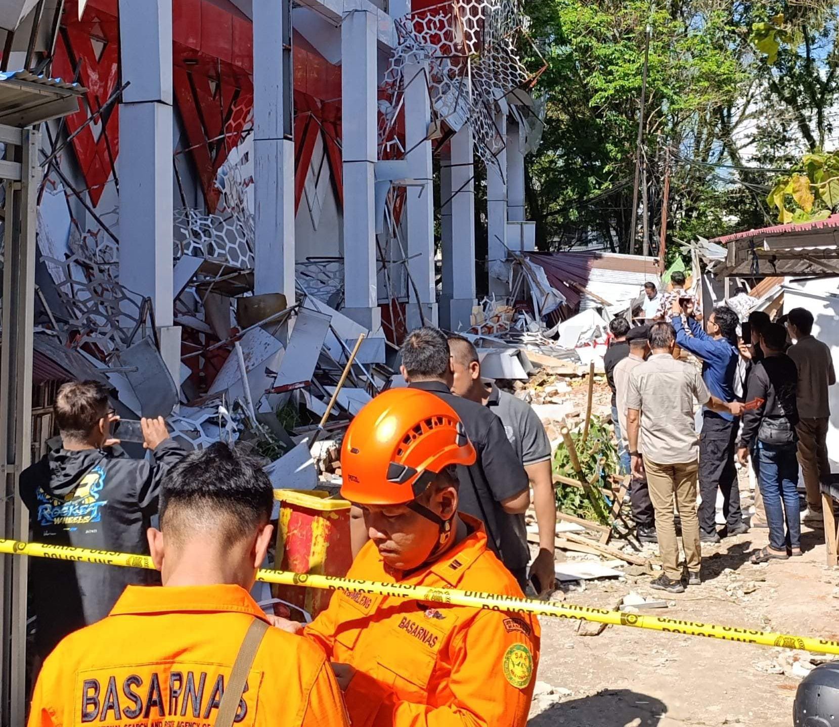 Tsunami warning triggered after 7.4-magnitude earthquake strikes Indonesia