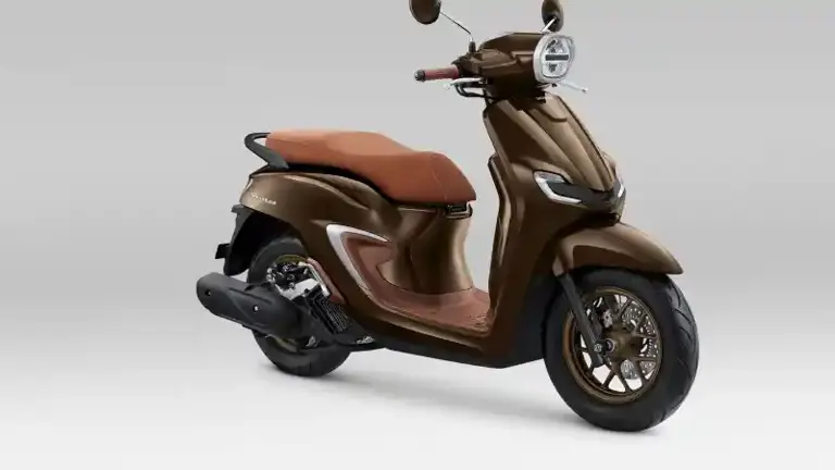 Honda Stylo 160 dapat warna baru, varian special burgundy tembus Rp 33 ...