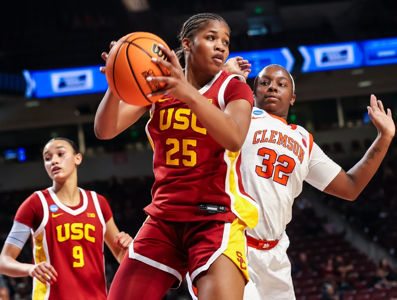 USC women’s basketball takes down Clemson in NCAA Tournament thriller
