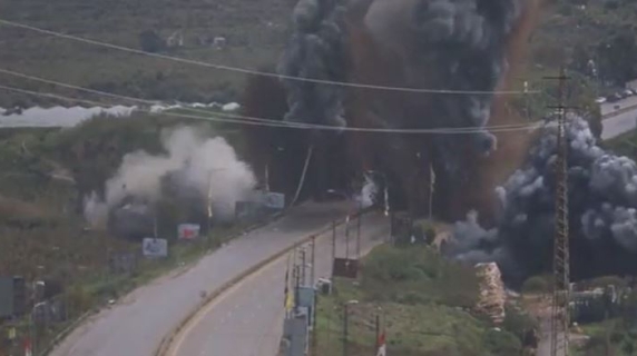 Israele fa saltare in aria un ponte sul fiume Litani in Libano
