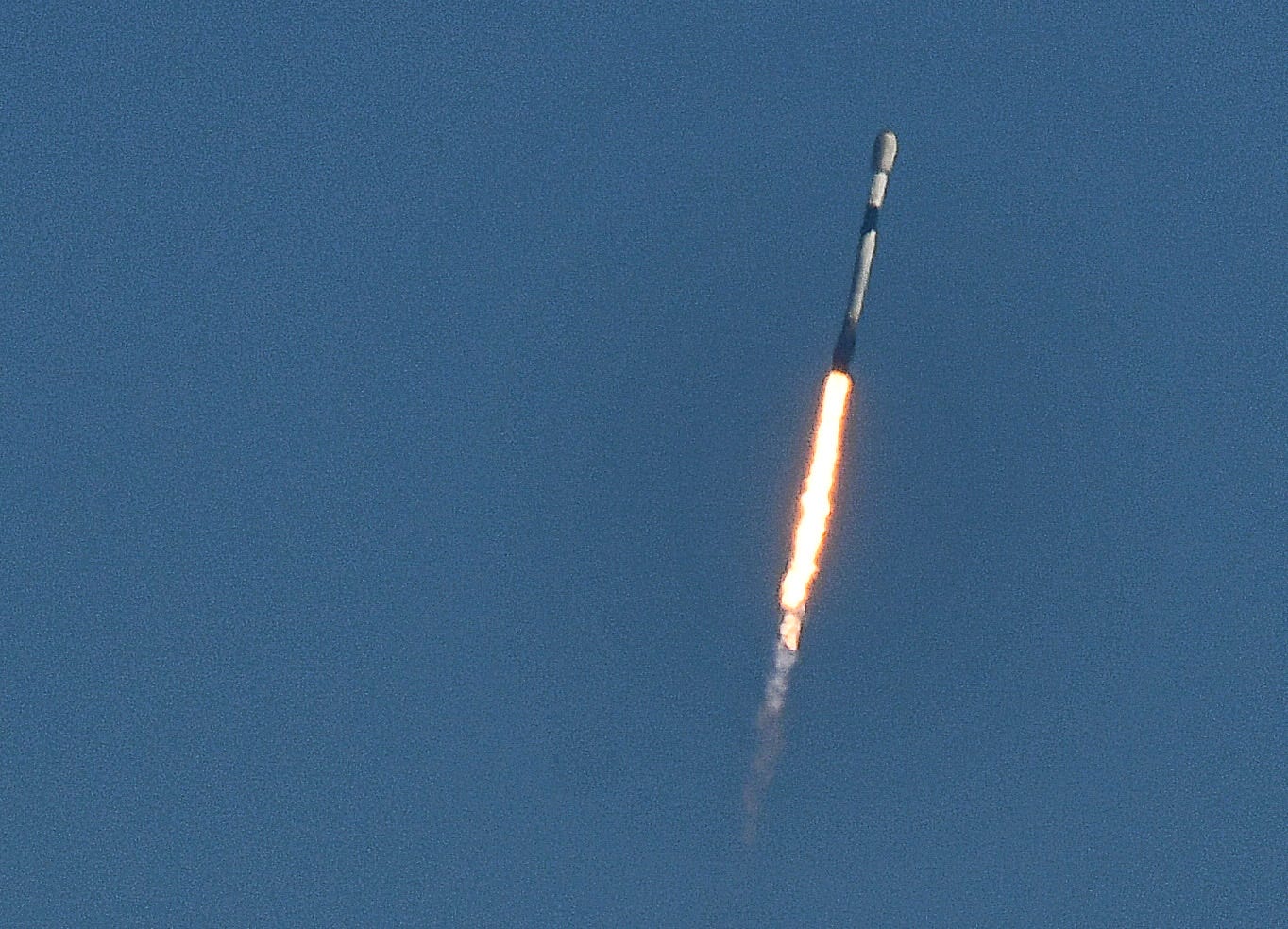 SpaceX rocket launch now set for Monday from Cape Canaveral