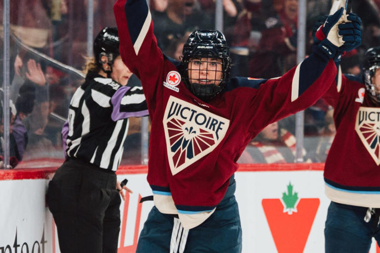 PWHL Las Vegas signs Maureen Murphy to one-year contract