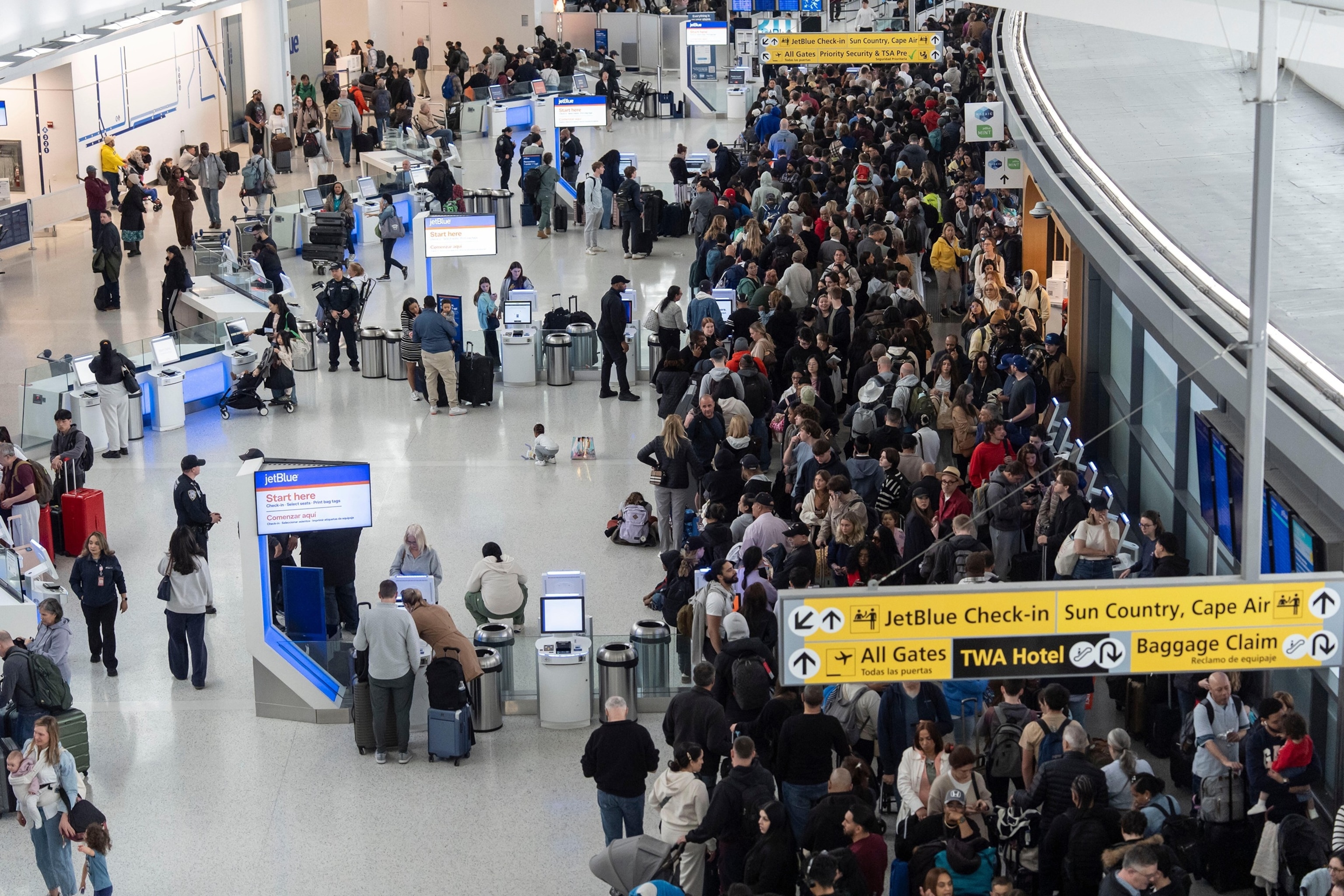 Transportation Secretary Duffy says ICE agents are trained and can ...