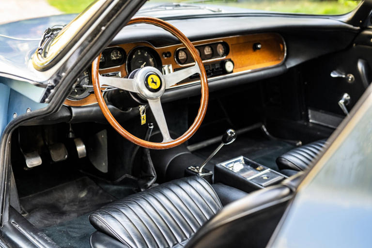Il retape 5 Ferrari dans l'ombre pendant 40 ans et décède avant de ...
