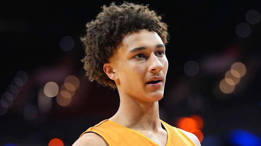 Nate Ament's March Madness injury status ahead of Tennessee basketball ...