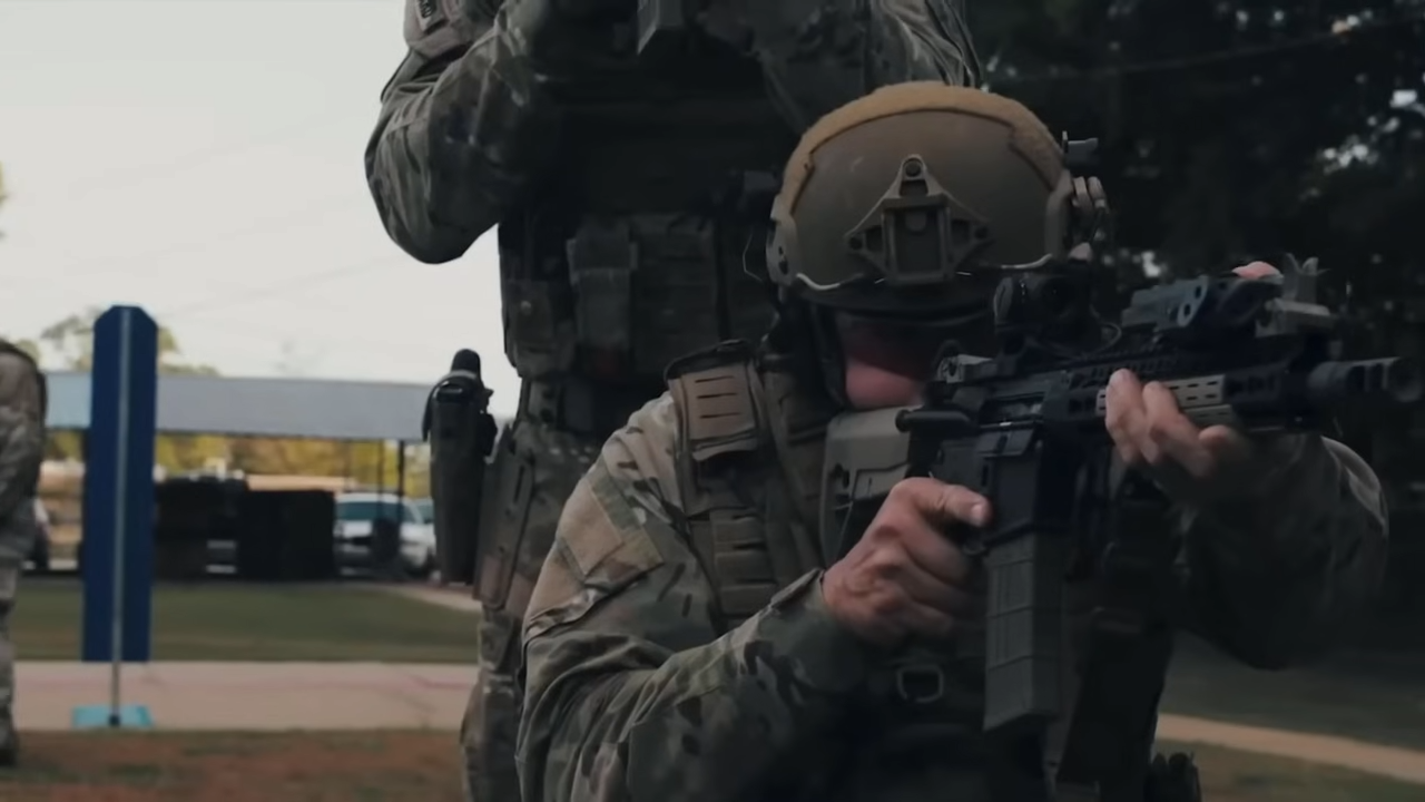 Federal vs state vs local SWAT teams: Why so many tactical units exist