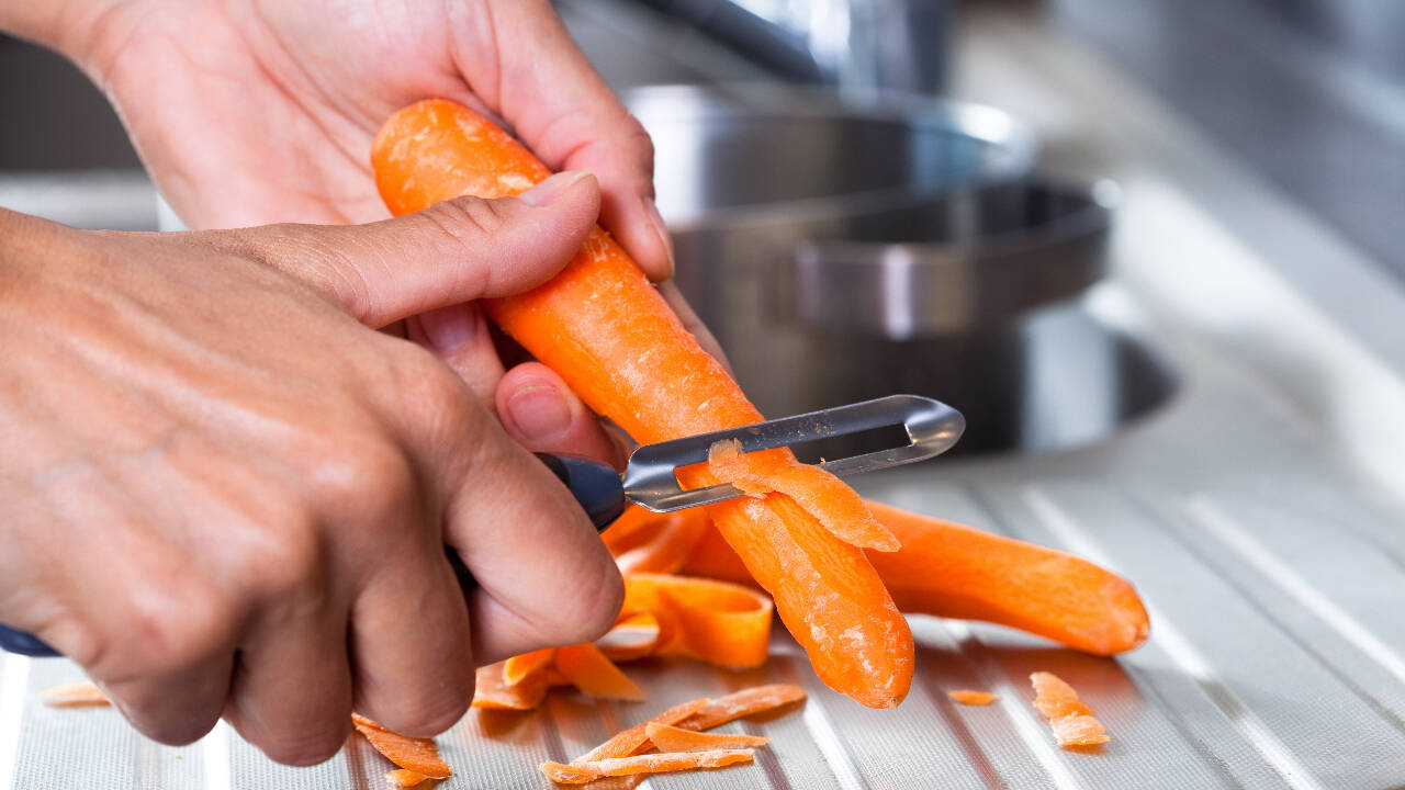 5 nutrient-rich vegetable peels you should never throw away