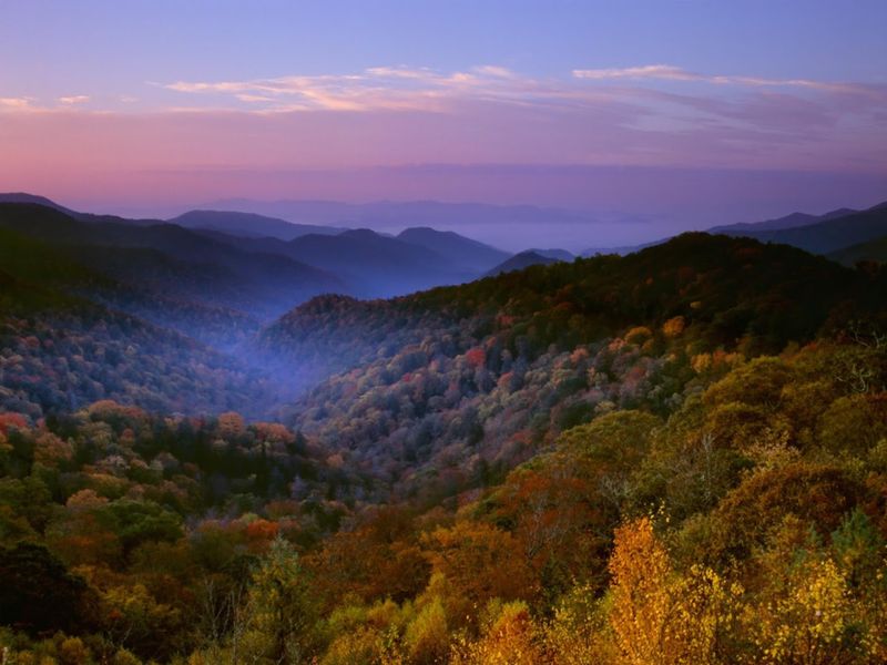 16 US places that are ideal for a simple, budget-friendly road trip