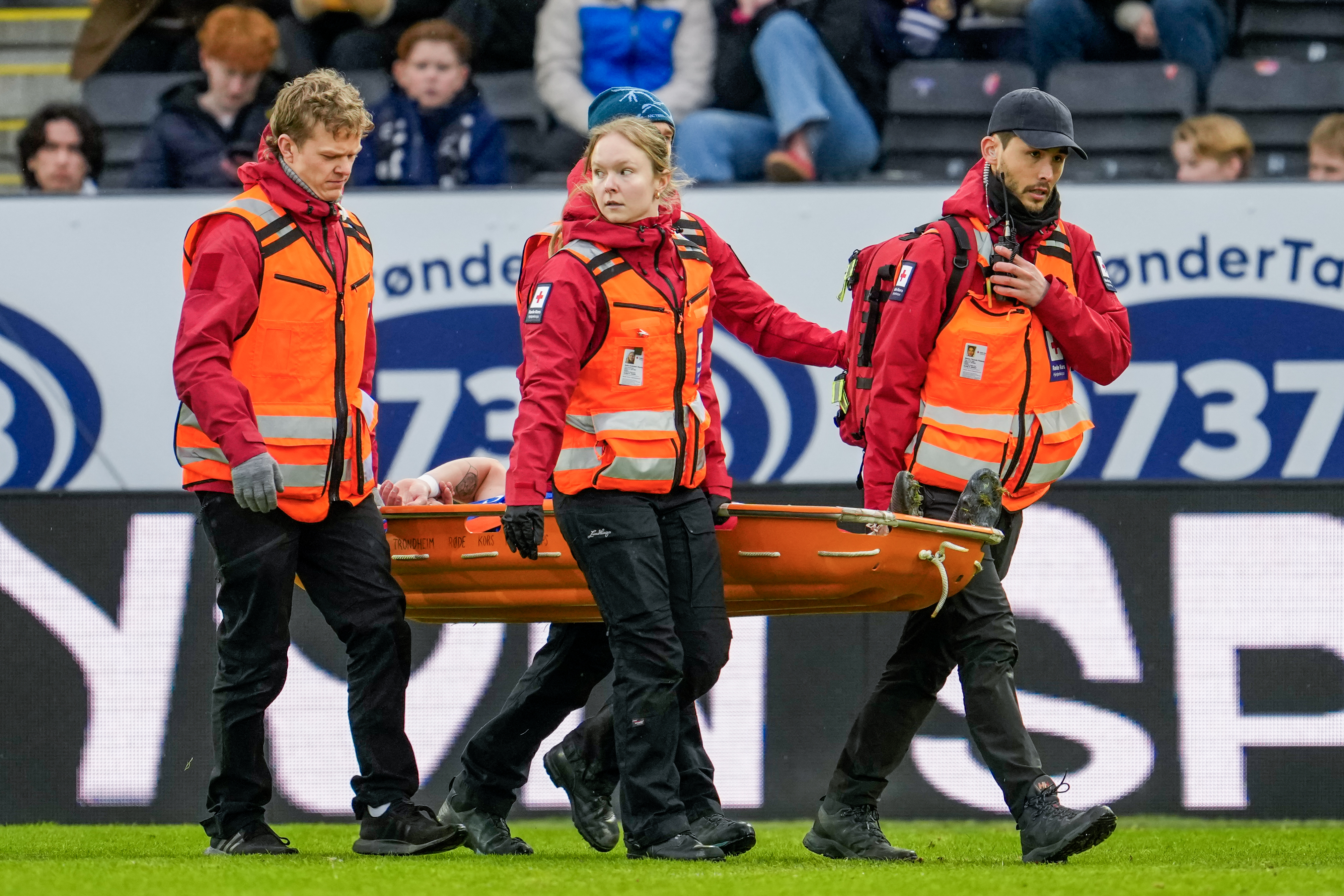 Ole Sæter ut på båre kort tid etter Lerkendal-returen