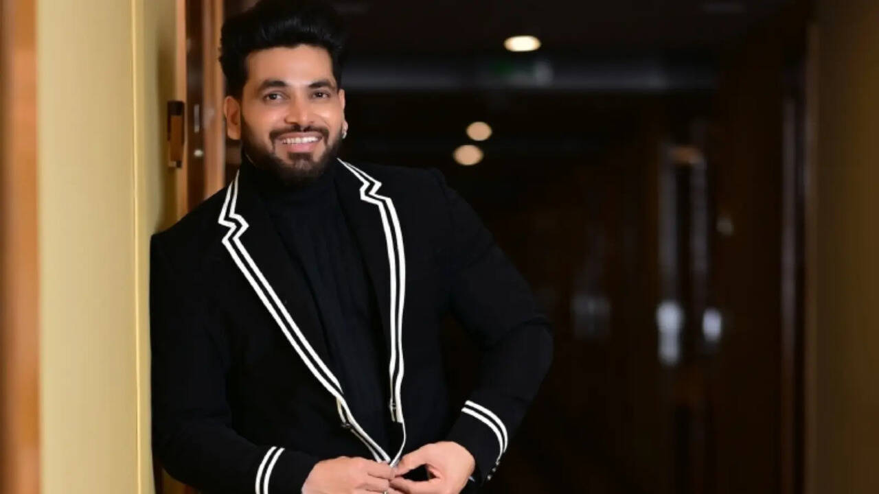 Shiv Thakare claims victory: Receives trophy and awards fan Rs 50 lakh ...