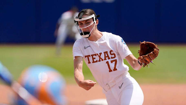 Texas Longhorns softball eases past Baylor for series sweep