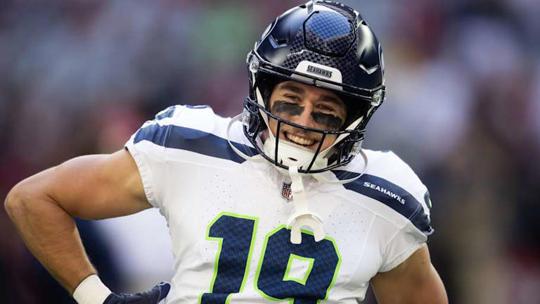 Predicting the outcome of Jaguars' Jake Bobo pursuit