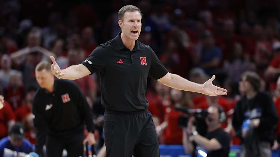 Fred Hoiberg's 2-word sigh perfectly sums up finals seconds of Nebraska ...