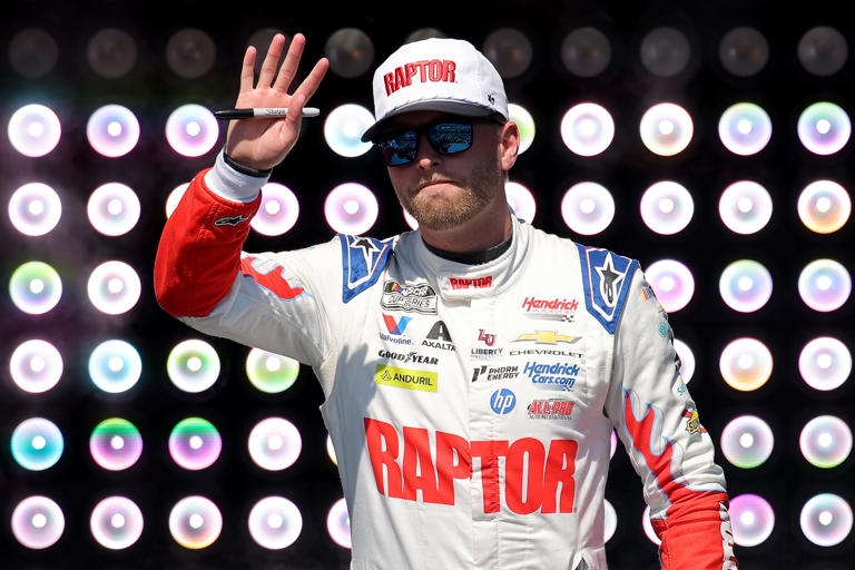 What channel is the NASCAR Martinsville race on today? Time, TV ...