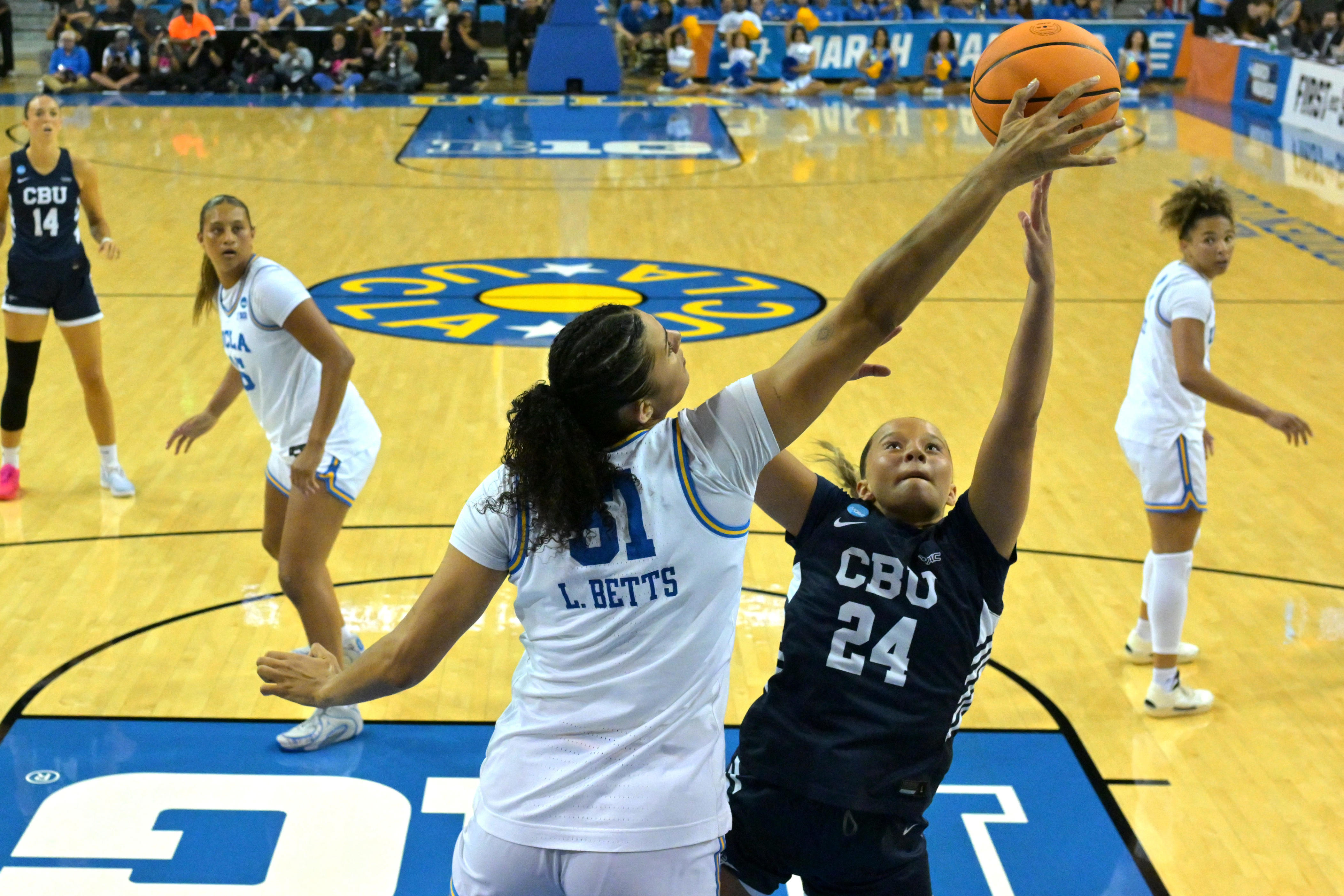 Lauren Betts is now the UCLA women's all-time leader in blocked shots