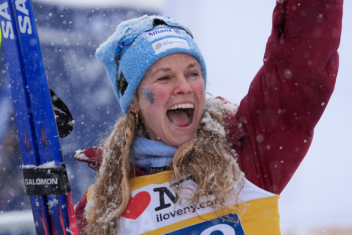 Jessie Diggins takes 12th after crash in final World Cup cross-country ...