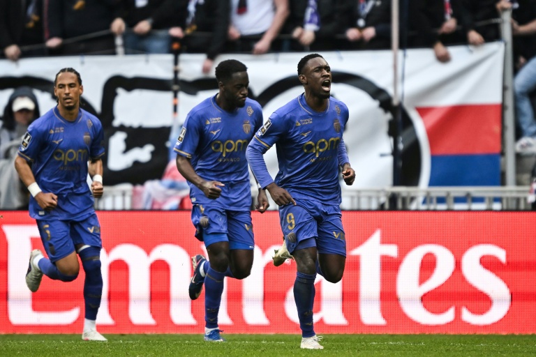 Giroud evapora las esperanzas del Marsella de pelear por la Ligue 1