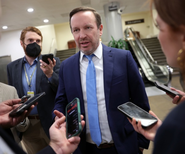 Sen. Murphy dodges questions on Schumer's future as leader
