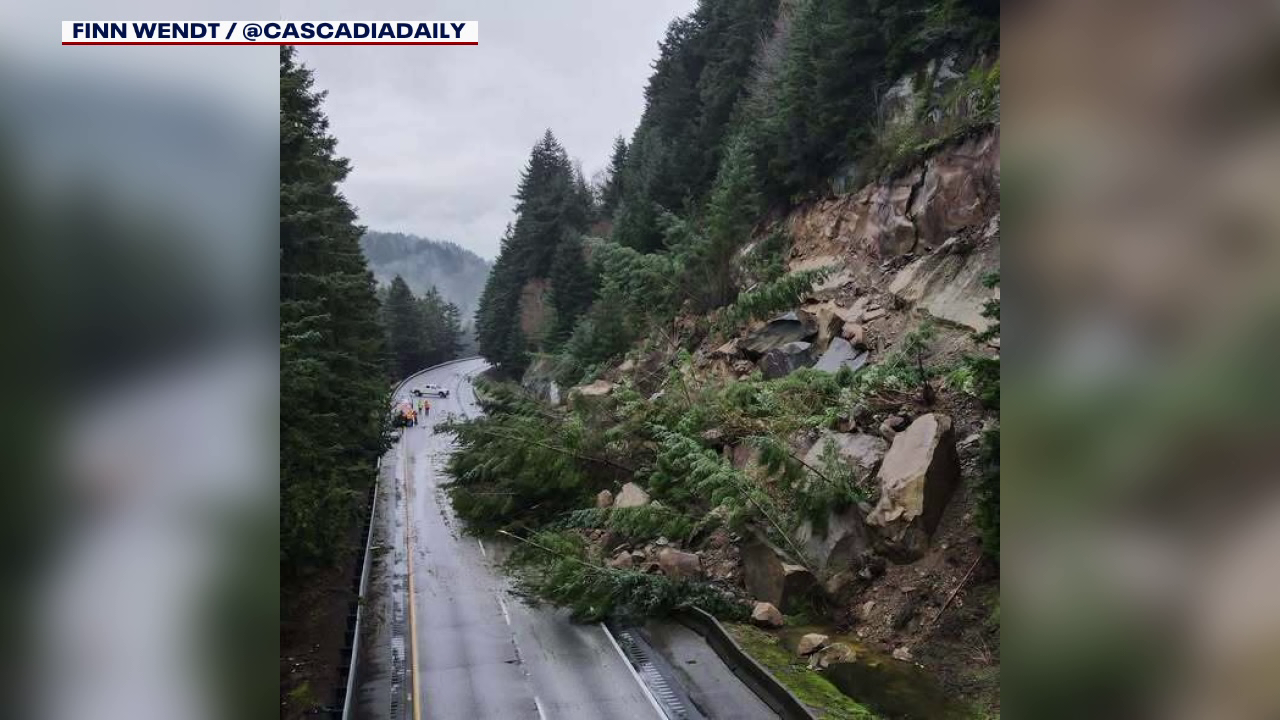 Gov. Ferguson updates public on landslide blocking I-5 northbound near ...