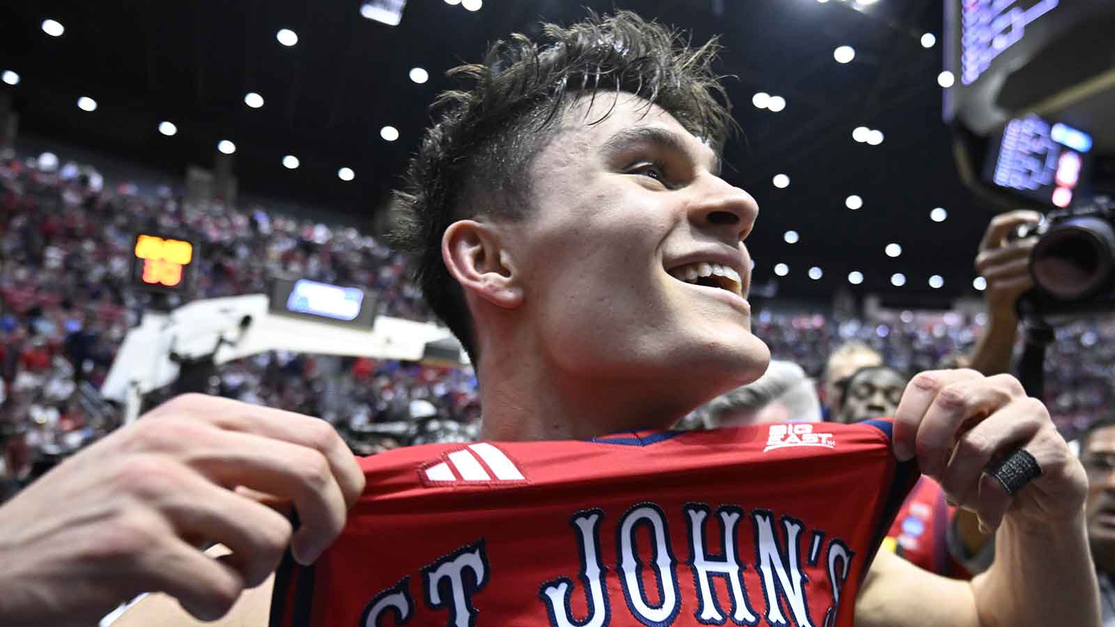 Dylan Darling reveals Rick Pitino’s message before dagger vs. Kansas