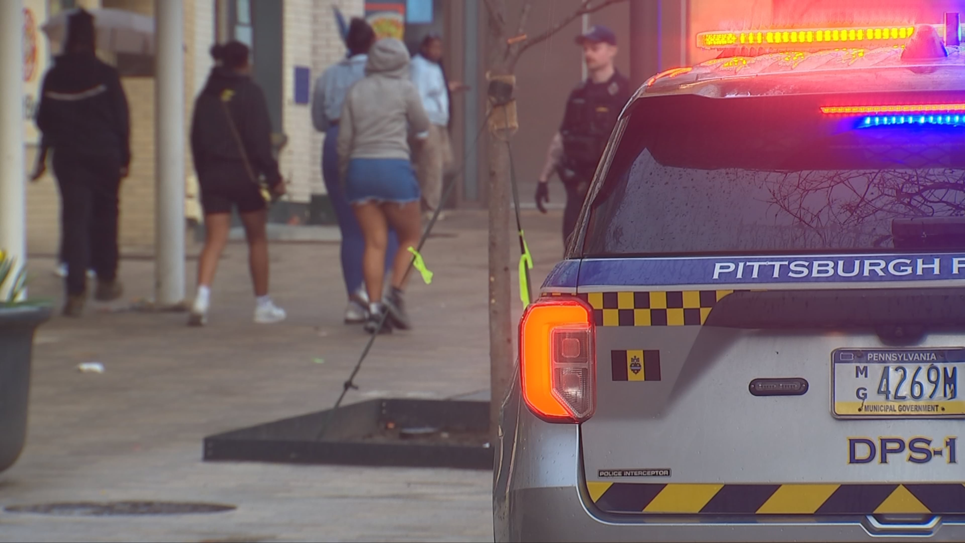 Crowd of juveniles fighting in Market Square leads to pepper spray use ...