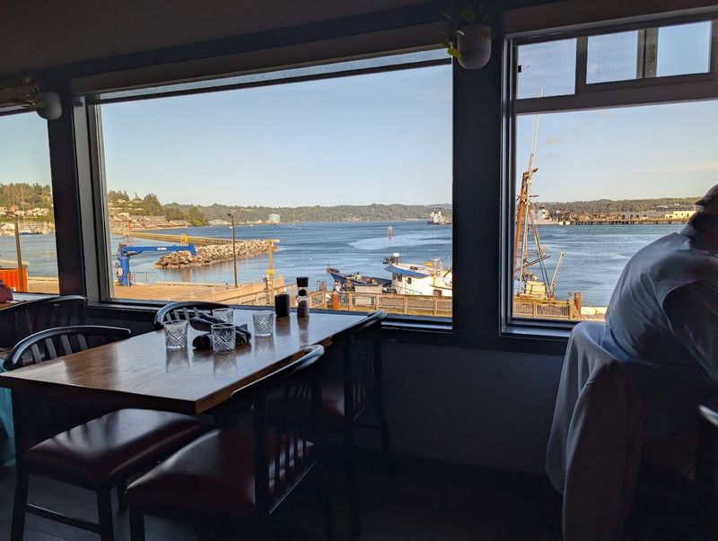 This Oregon waterfront restaurant serves sunset views that make dinner ...