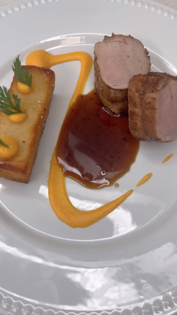 Pork tenderloin with roasted potatoes & carrots