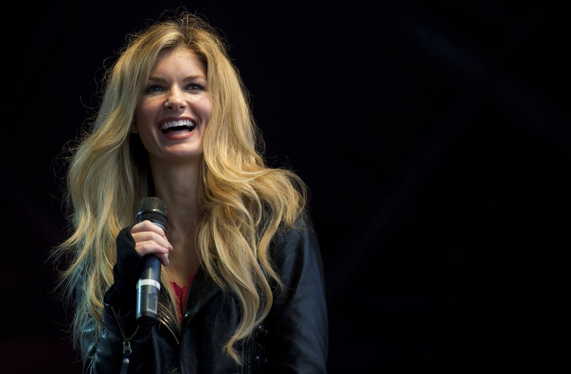 conic SI Swimsuit model Marisa Miller in unforgettable photos