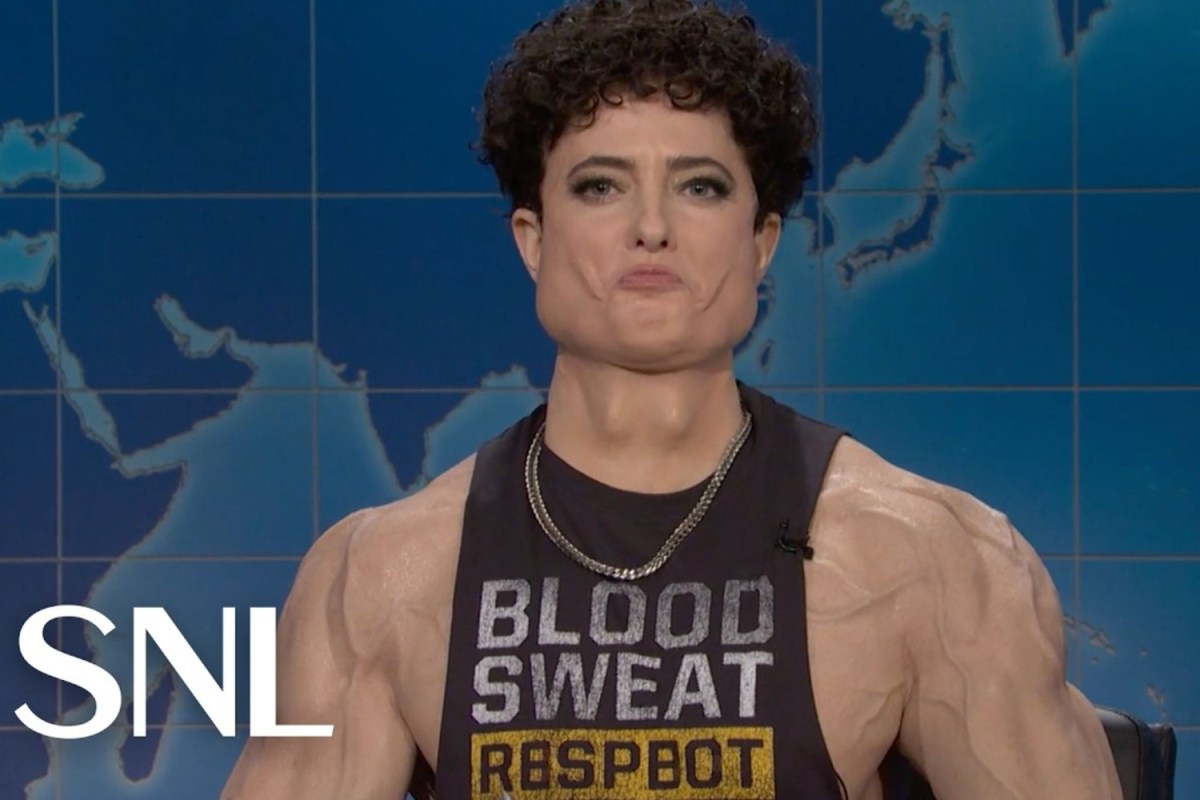 SNL took on looksmaxxing with a Weekend Update segment