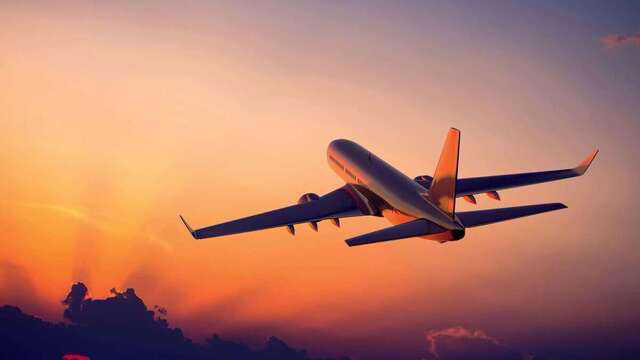Small plane crashes on Texas highway