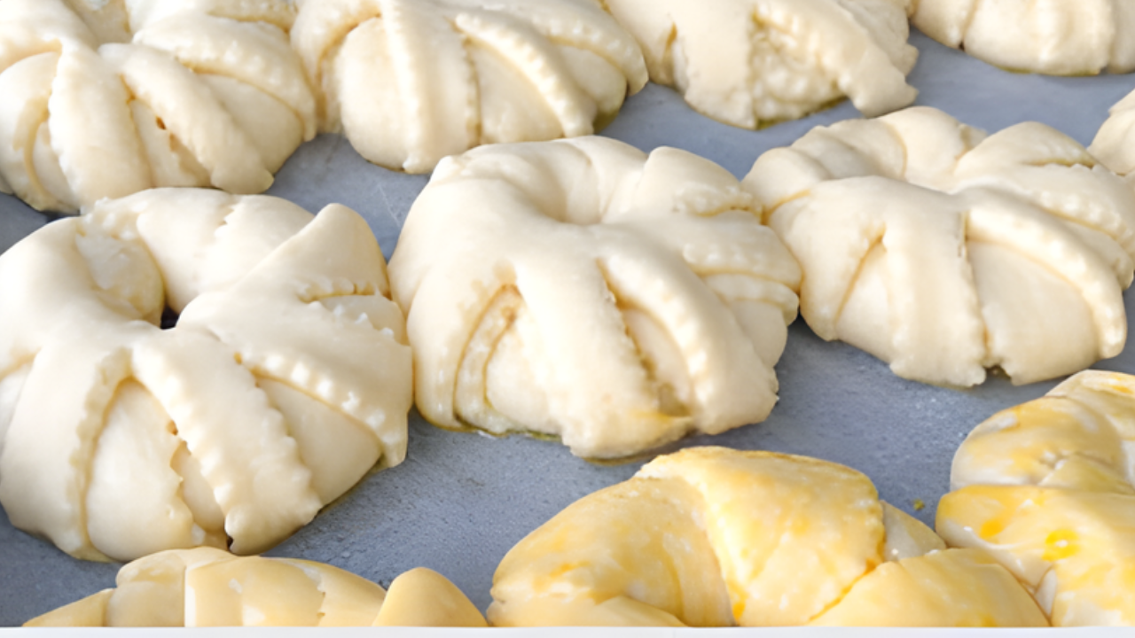 A bakery-style recipe you rarely see: soft homemade pastry idea