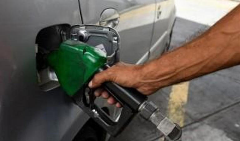 Gasoline prices may roll back by P2 during Holy Week, industry source says