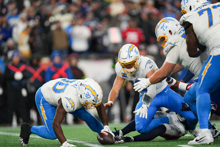 5 NFL teams one move away from Super Bowl contention