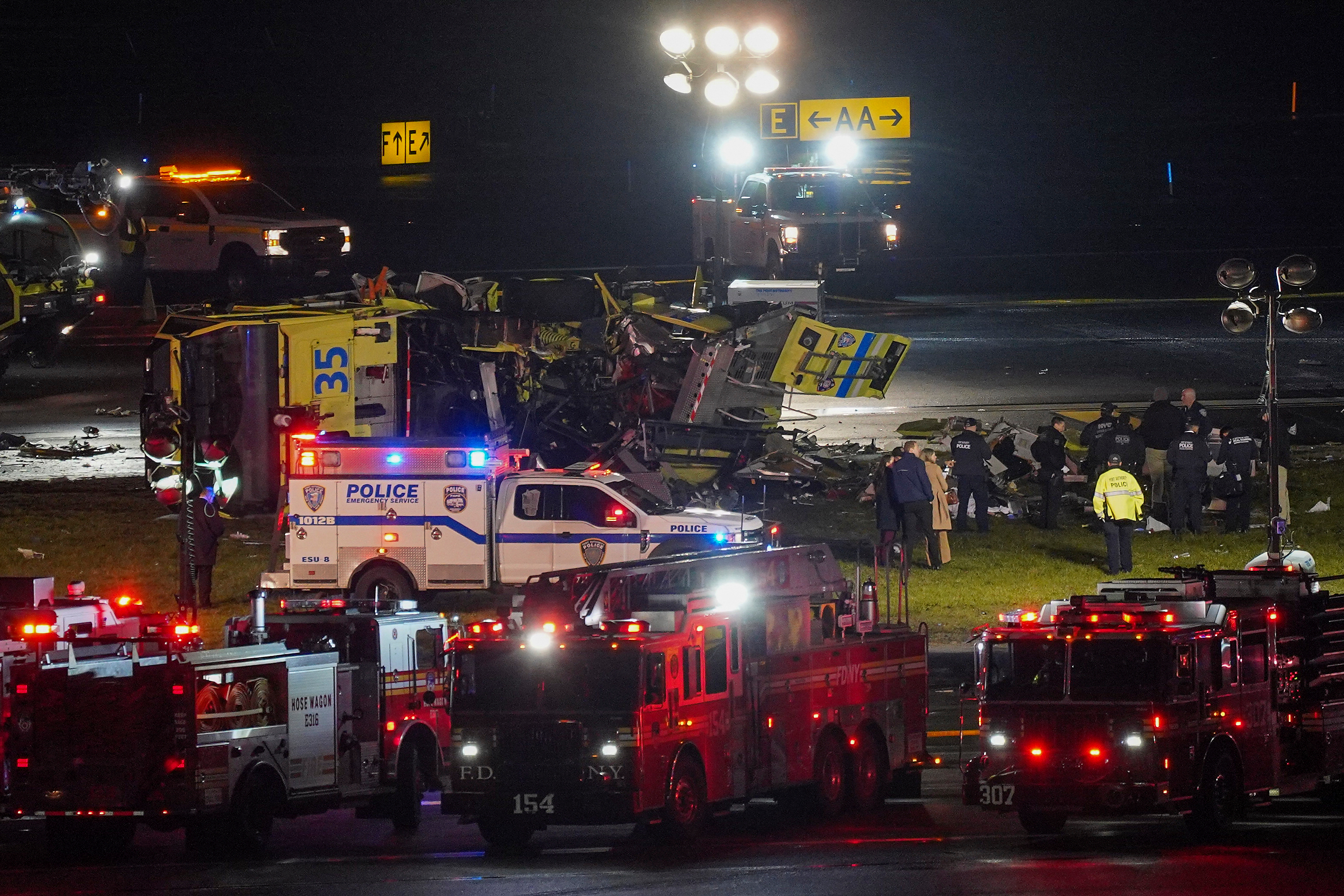 Air Canada plane crash: Pilot and co-pilot dead after plane collides ...