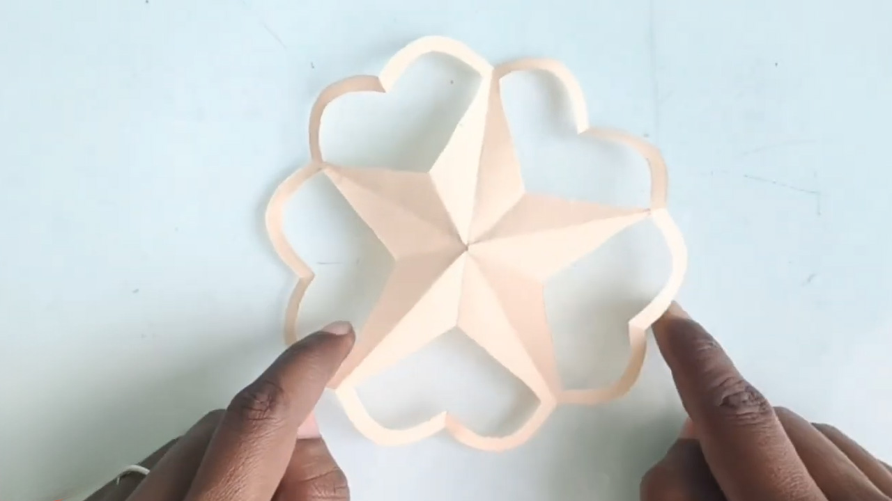 Makkelijke papieren knutsels en origami-ideeën