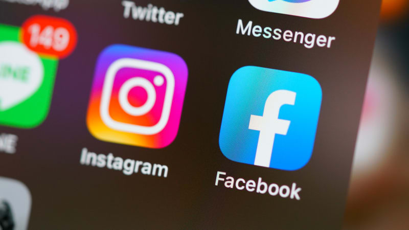 Facebook čelí výpadku. Komplikace hlásí lidé v Česku i po celém světě