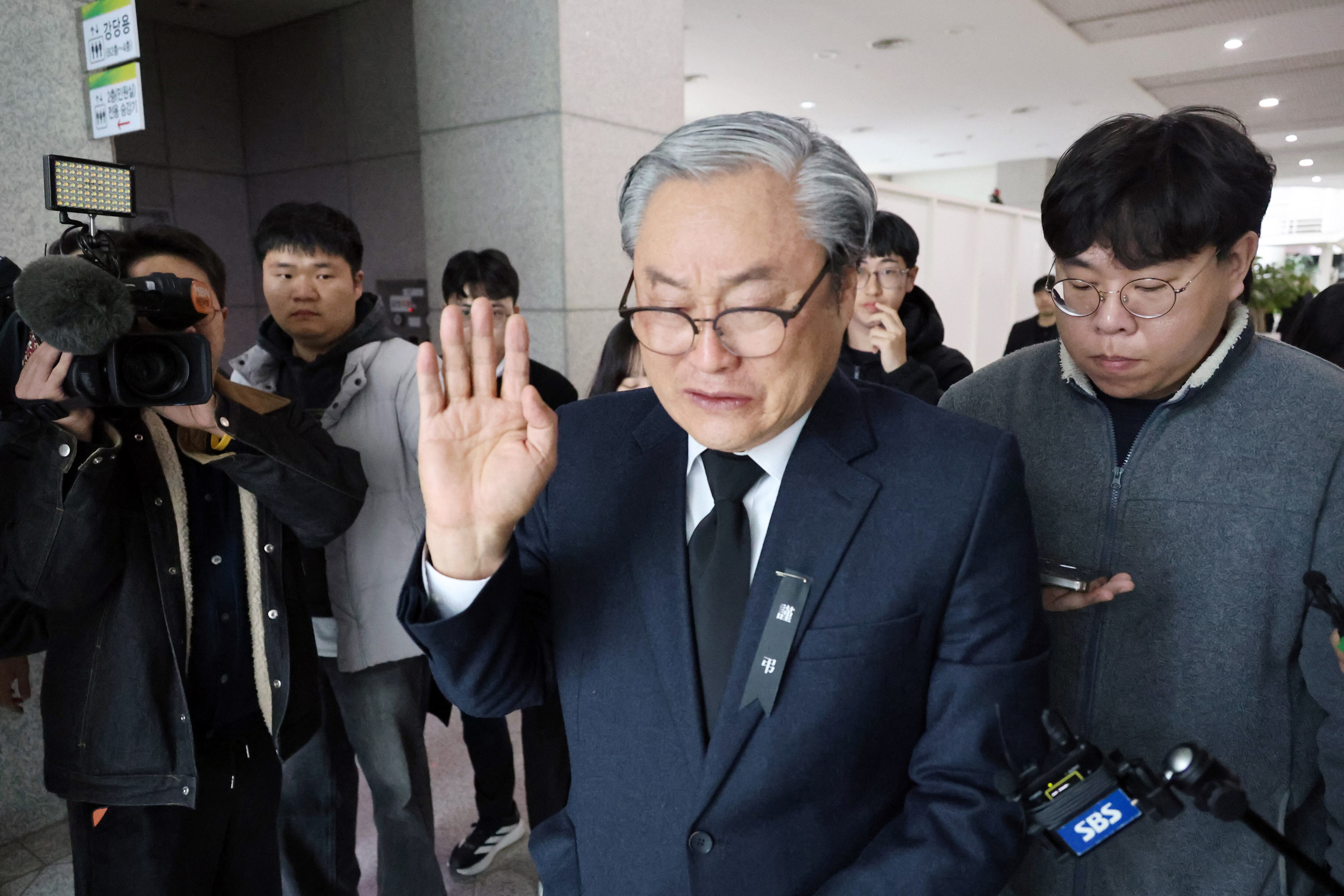 Daejeon factory rep apologizes, evades illegal expansion