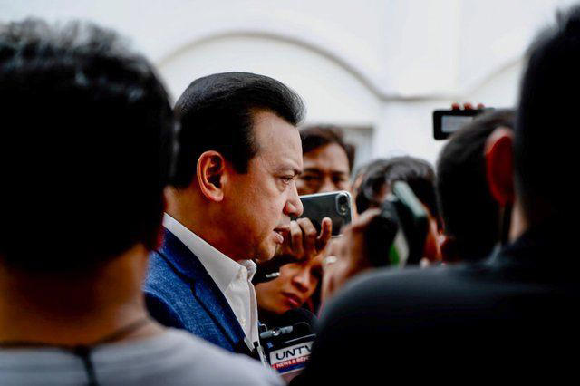 Trillanes files cyberlibel complaints vs 18 'ex-marines,' SMNI hosts
