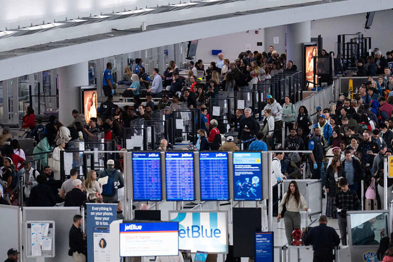Airports near normalcy after Trump orders TSA agents to be paid