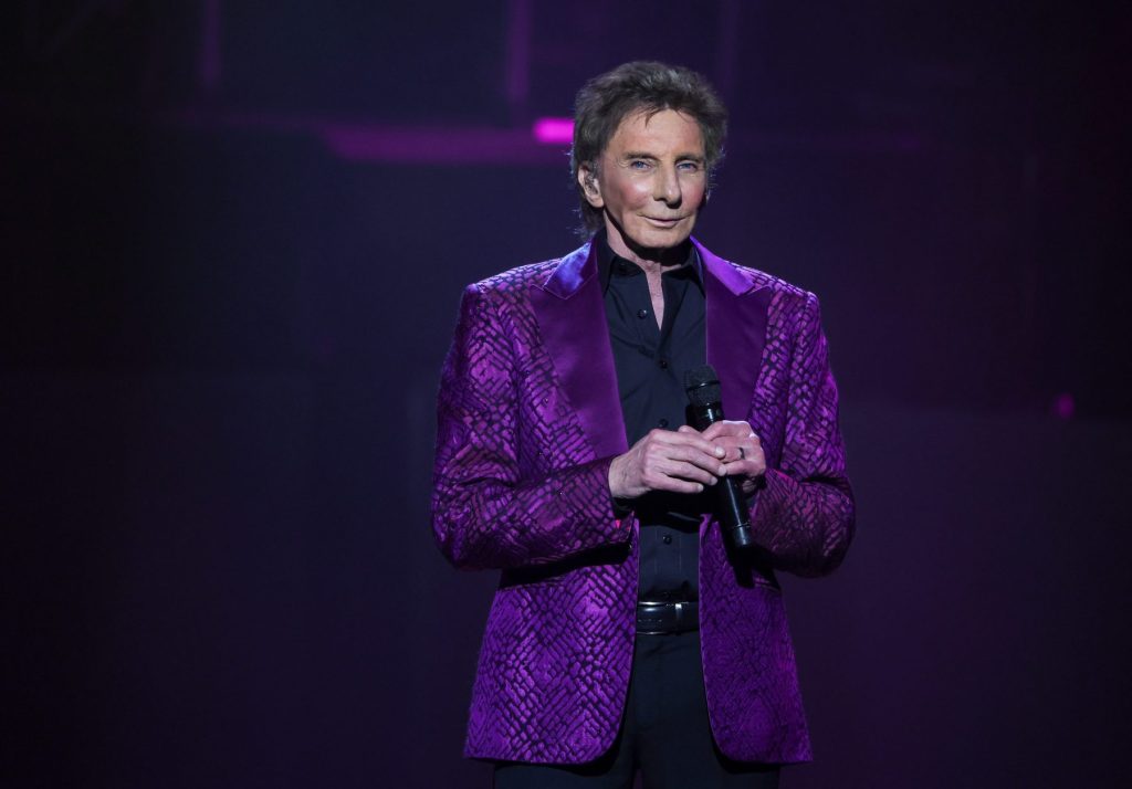 Barry Manilow announces first new studio album in nearly 15 years