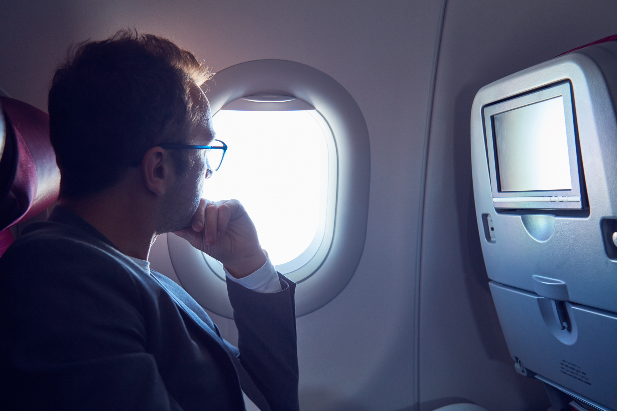What is "birdcaging" on airplanes? Experts weigh in on whether it's real