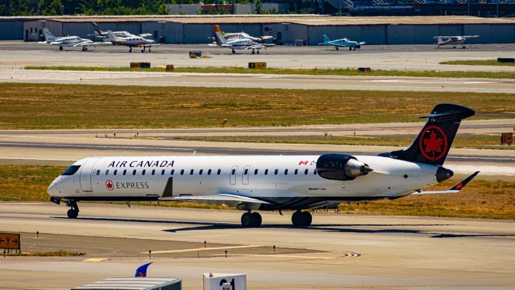 Deadly runway collision at LaGuardia set to disrupt US air travel for ...