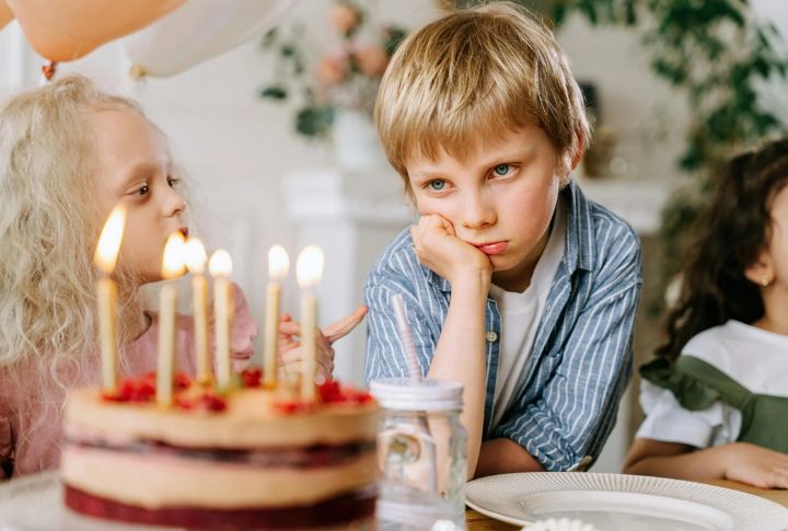 10 subtle traits that reveal selfishness in grown children
