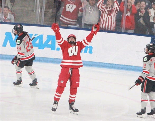 Wisconsin survives late Ohio State rally to win national championship